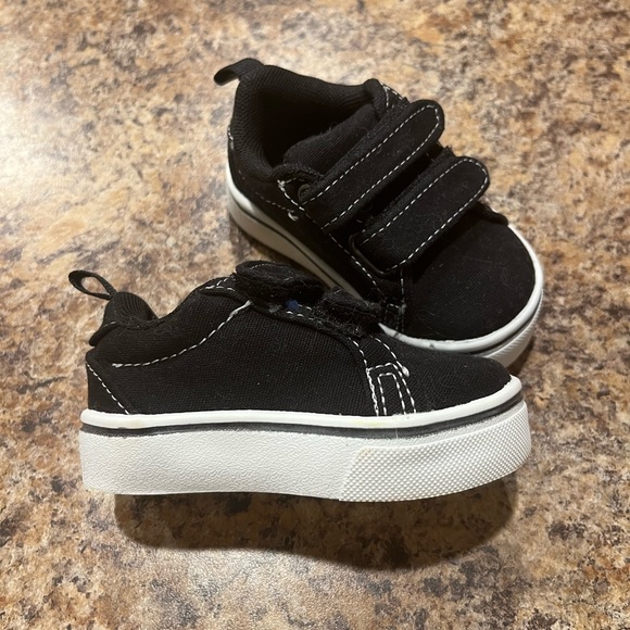 wonder nation | Shoes | Wonder Nation Velcro Baby Shoes | Poshmark